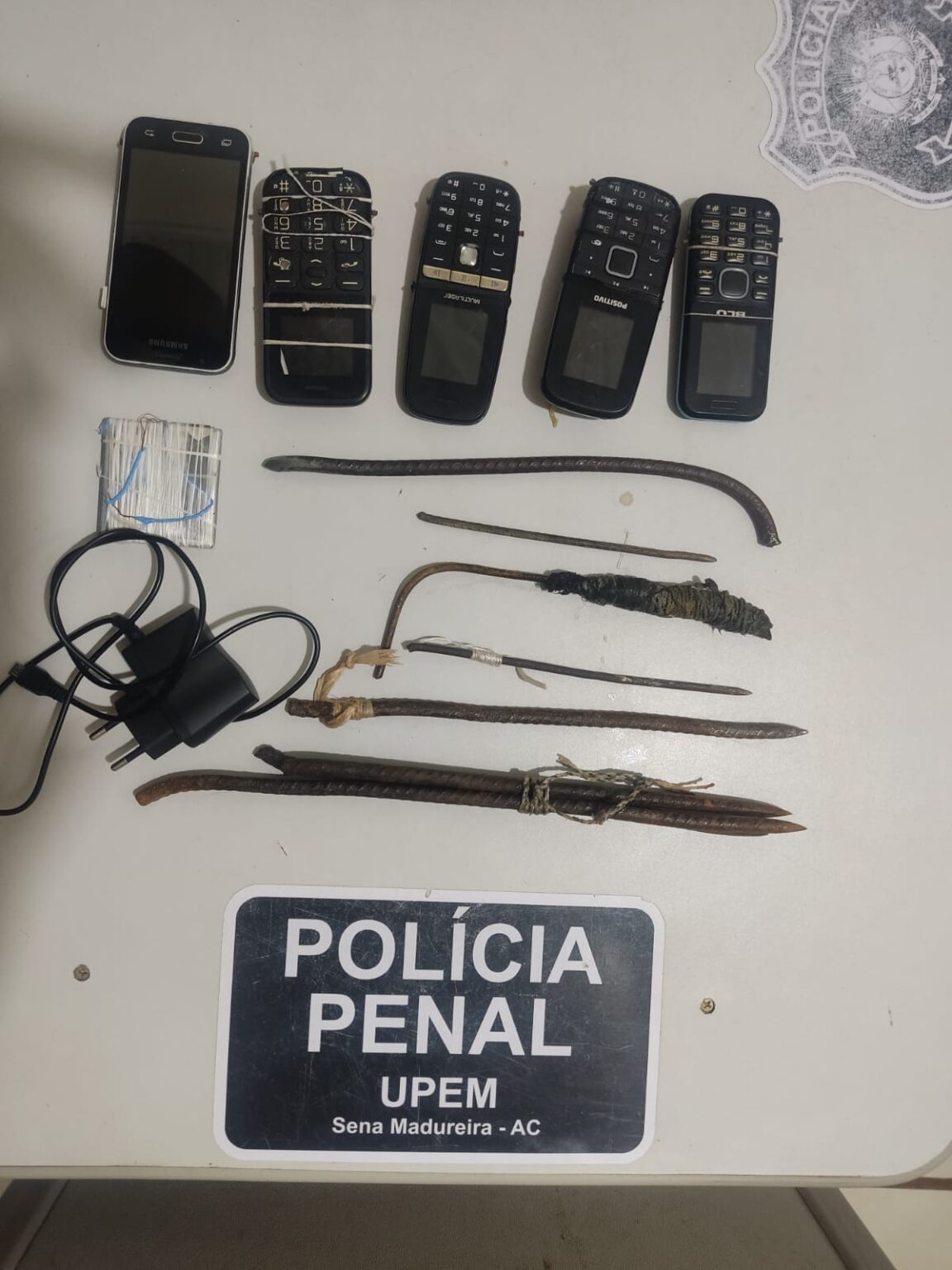 Policiais Apreendem Celulares E Armas Artesanais Em Presídio No Acre