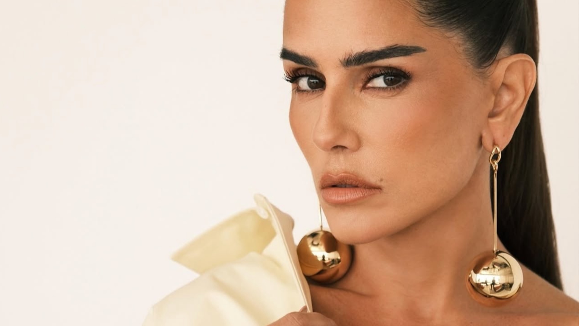 Deborah Secco dá recado poderoso para as mulheres: “Se não te fizer bem ...