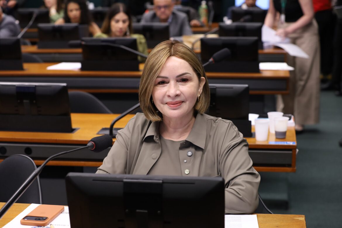 Socorro Neri pede ao MEC criação de novo campus da Ufac no Acre ...